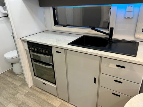 Vacationer Bantam 186R – Sundowner Caravans